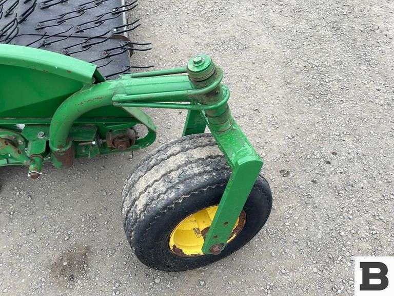 John Deere 914 Pickup Header - Booker Auction Company