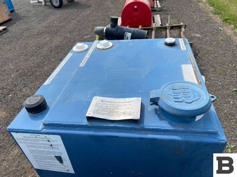 UL 120 Gallon Lube Cube Storage Tank - Booker Auction Company