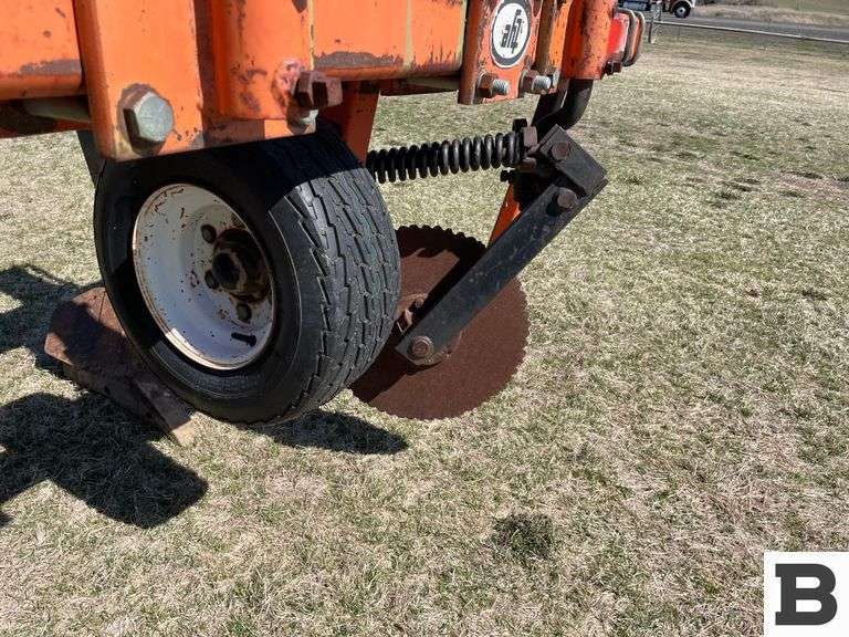 Tye Paratill 6 Shank Ripper - Booker Auction Company