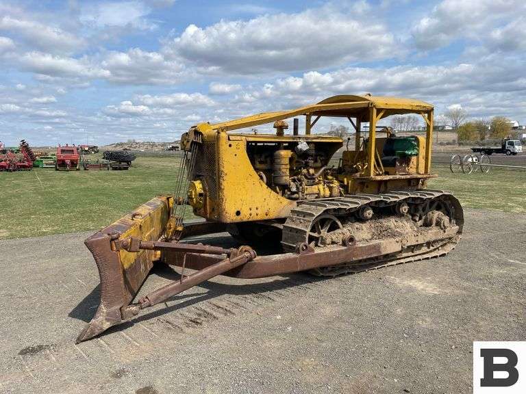 1958 Caterpilar D8 Dozer - Booker Auction Company