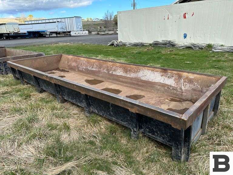 201"x72 Custom livestock Feed Water Trough - Booker Auction Company