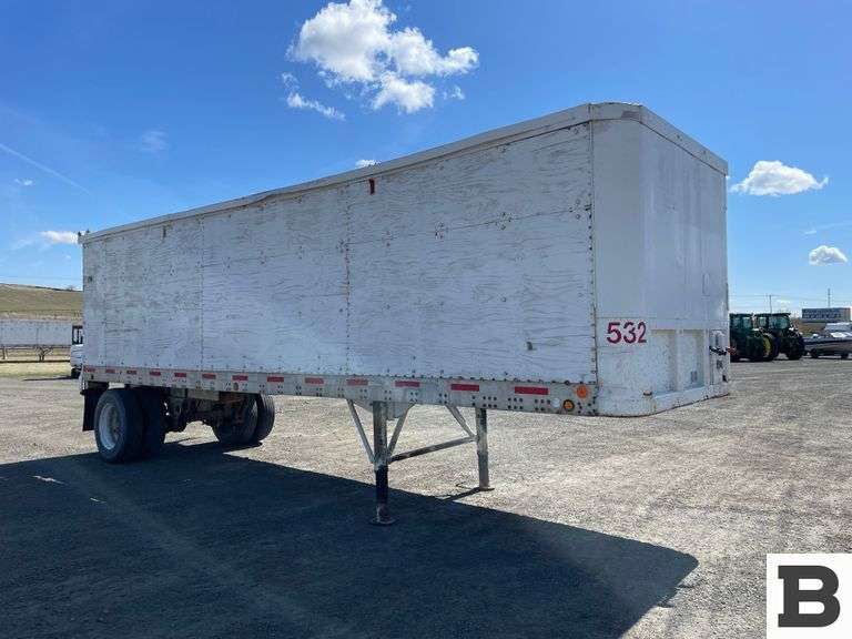 1984 Fruehauf Commodity Trailer - Booker Auction Company