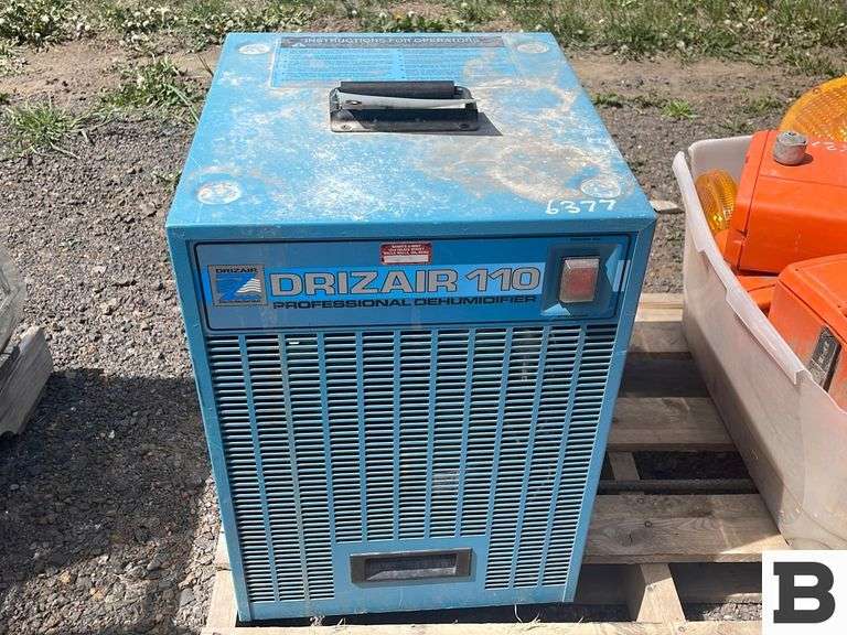 Hazard Lights, CO2 Canisters, Drizair 110 Dehumidifier - Booker Auction ...