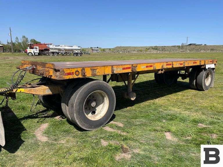 1960 TRLR Flatbed Pup Trailer - Booker Auction Company