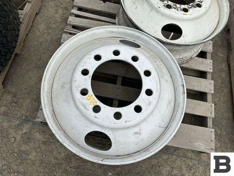 26” Truck Rims - Booker Auction Company