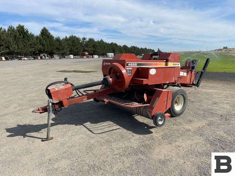 2002 Agco Hesston 4655 Baler - Booker Auction Company
