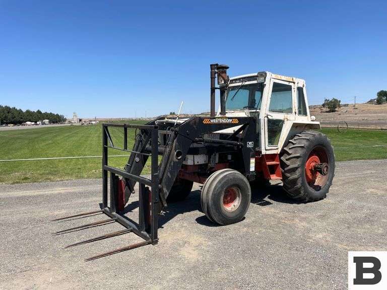 Case 1370 Tractor - Booker Auction Company