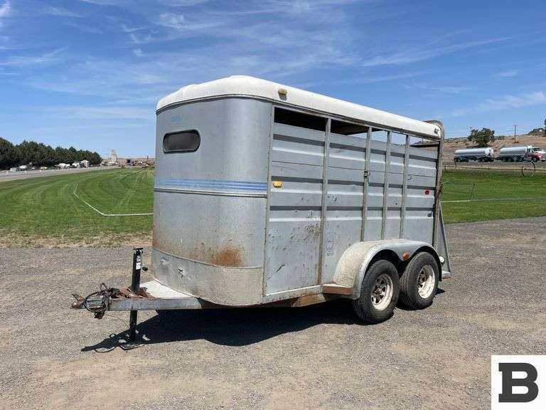 1987 Circle J Mustang Stock Trailer - Booker Auction Company