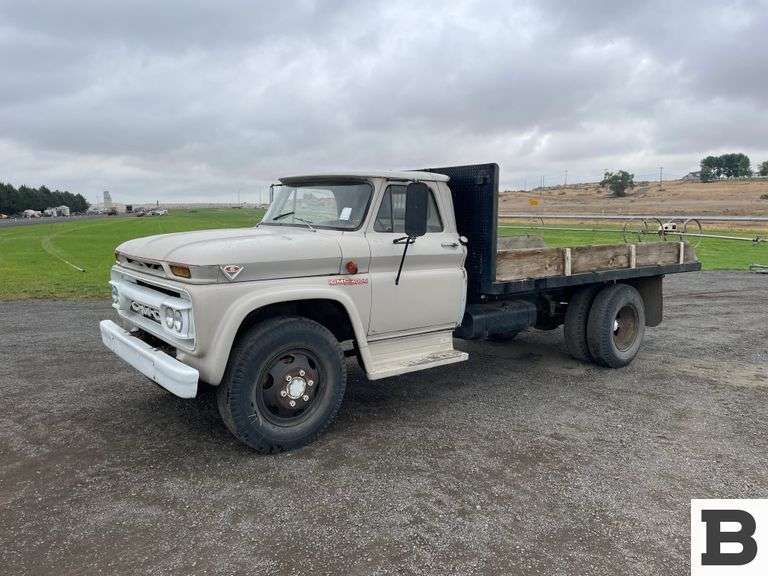 1964 GMC 4000 Flatbed Truck - Booker Auction Company