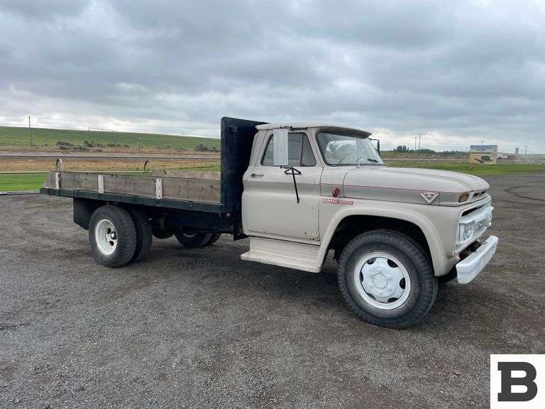 1964 GMC 4000 Flatbed Truck - Booker Auction Company