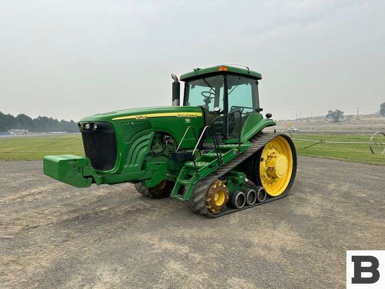 2004 John Deere 8520T Tractor - Booker Auction Company
