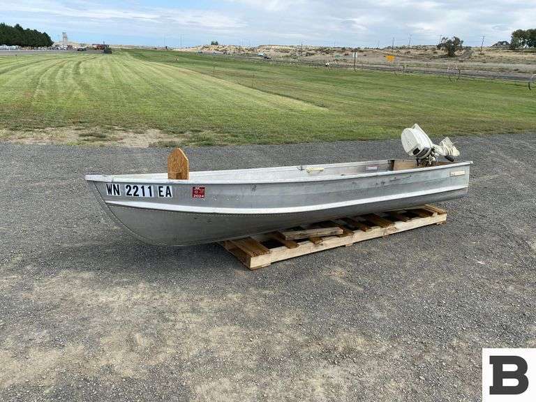 1978 Sea King 12' Aluminum Boat - Booker Auction Company