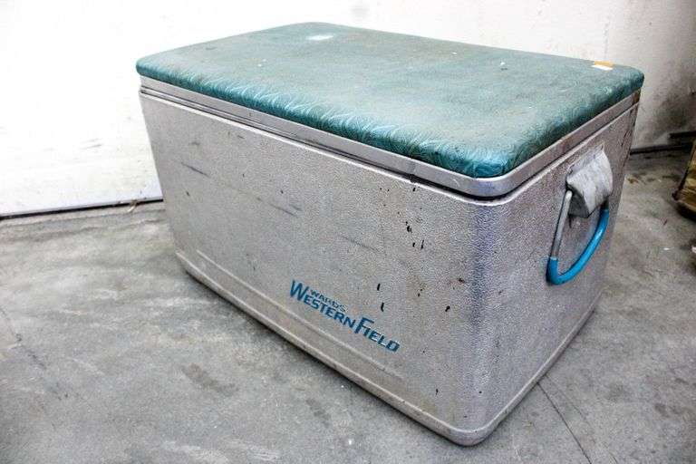 Vintage Aluminum Wards Western Field Cooler Chest - Bunting Online Auctions