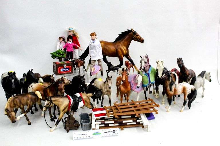 Large collection of Breyer horse figurines of many different colors and ...