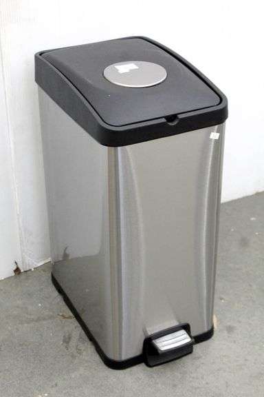 Metal waste receptacle with foot pedal operated lid 15 x 10 x 23 ...
