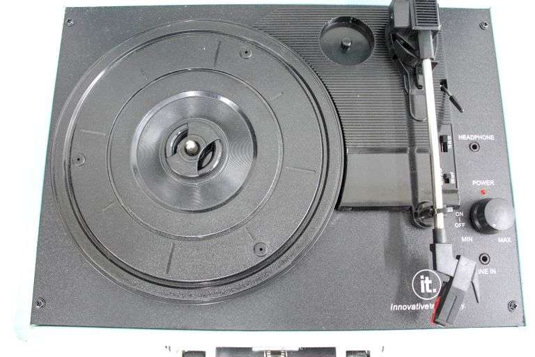 Innovative Technology c. 2014, portable 3-speed record player ...