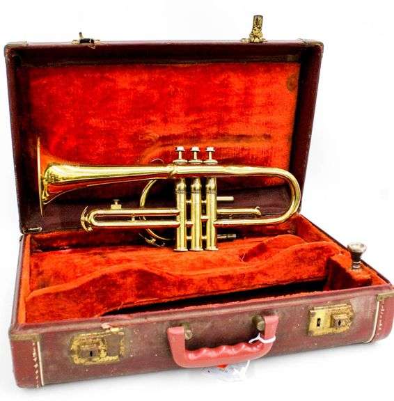H N White Co Cleveland Brass Cornet in case - Bunting Online Auctions