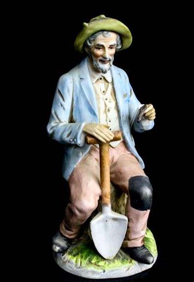 Homco Figurines #1433 Old Man Holding a Shovel - blue circle and ...