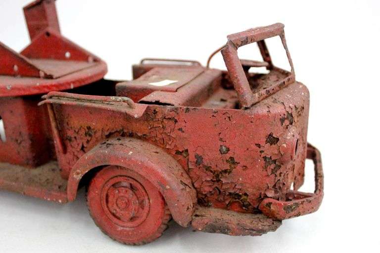 Doepke Model Toys c. 1950s metal fire truck toy, wheels turn, 27"x5 ...