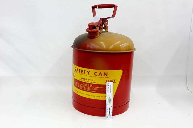 Safety Can - gas can - by Eagle - 5 gal. - Bunting Online Auctions