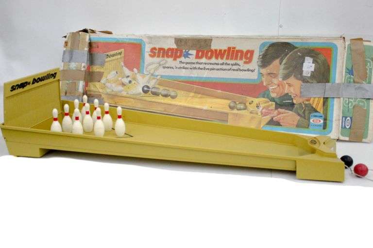 Snap Bowling by Ideal c. 1973 with original box albeit with tape ...