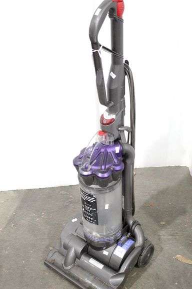 Dyson Airmuscle DC28 Animal Vacumn WAREHOUSE - Bunting Online Auctions
