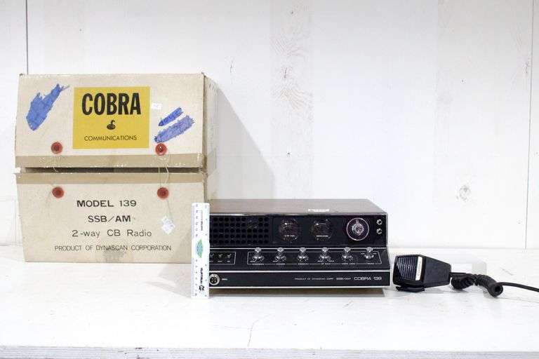 Cobra 2-way CB Radio, model 139 with original packaging. - Bunting ...