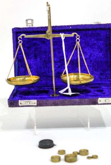 Traditional Brass balance scale , Tarazu , Vintage Weighing Machine ...