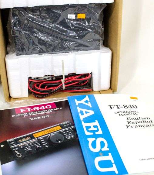 Yaesu FT-840 Compact High Performance HF Transceiver - Bunting Online Auctions
