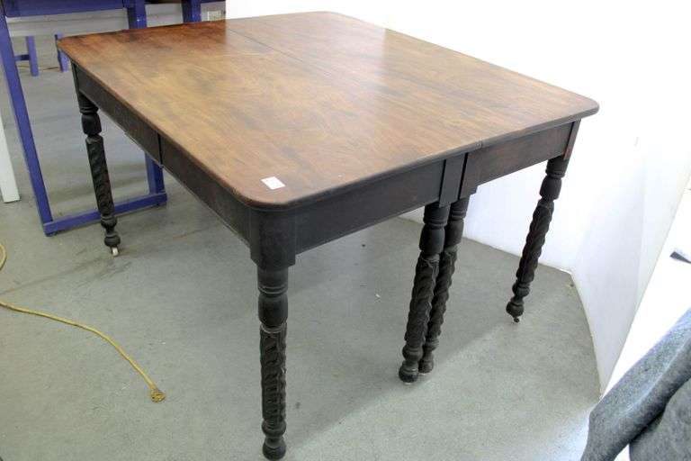 Beautiful turned leg extension table with leaves and center support ...