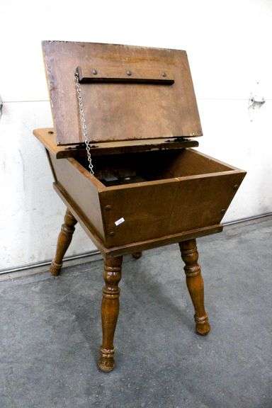 George B Bent Co., Gardner, Massachusetts - dough box side accent ...