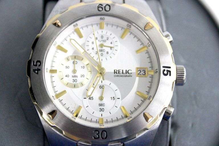 Relic chronograph watch, ZR66000 ,165 feet water resistant, includes ...
