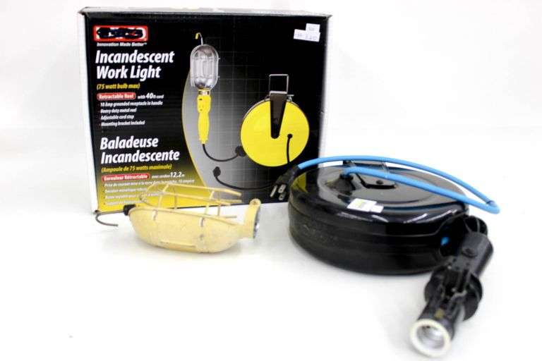 Incandescent work light with retractable reel with 40 foot cord ...