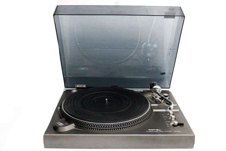 Rotel Model RP-5300 2-speed direct drive turntable - Description based ...