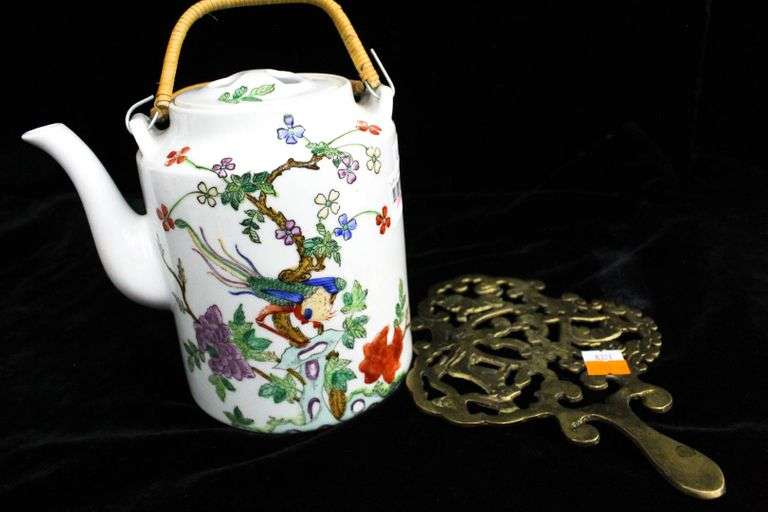 Japanese Porcelain Ware Teapot with double handle - Bunting Online Auctions