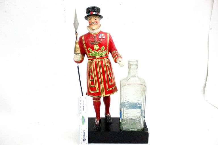 Vintage Hand Painted Beefeater Gin Back Bar Display Statue on Platform ...
