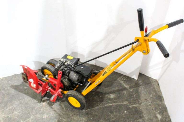 McLane Wheeled Edger - Bunting Online Auctions