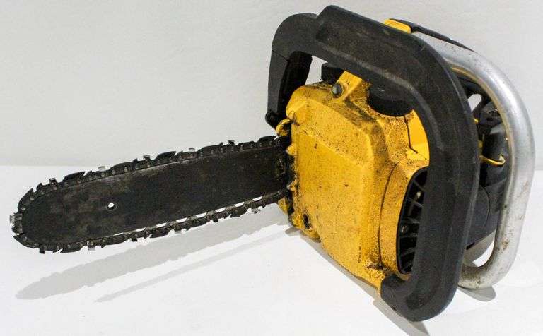 Eager Beaver by McCulloch MAC 110 Chainsaw - Bunting Online Auctions