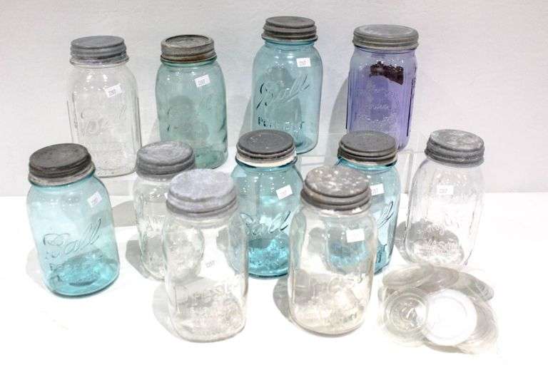 Vintage glass canning jar collection - - Bunting Online Auctions