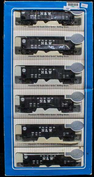 Premium HO Scale Silver Series Rolling Stock Trains-Item No. 18742 3 ...