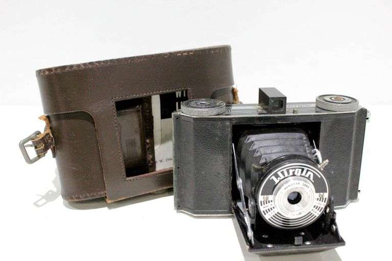 Wirgin 120 film folding camera , with case - Bunting Online Auctions