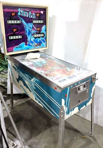 Williams Strato-Flite 4 Player Pinball Machine c. 1974 - Bunting Online ...