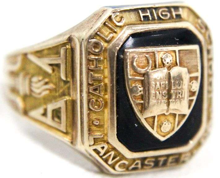 10 KT Gold class Ring , 1943, Catholic schools of Lancaster, PA, size 7 ...