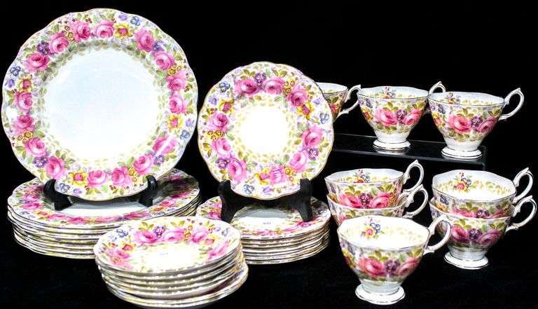 Royal Albert Bone China England "Serena" Pattern Tableware Collection - Bunting Online Auctions