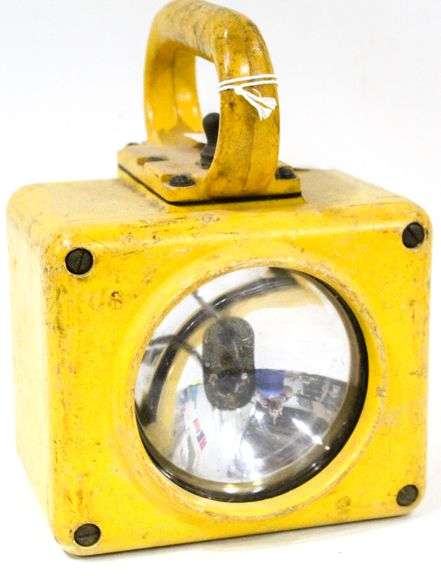 Vintage USN Roflan United States Navy Flashlight Lantern - US Navy ...