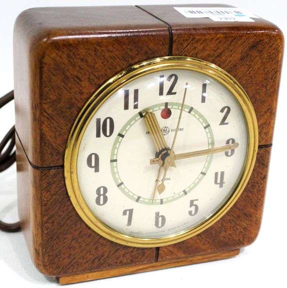Vintage Clock Retro 1940s General Electric, Model 7H140, Wood, Square ...