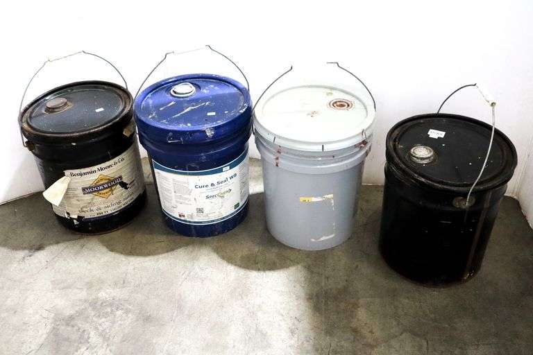 Paint 5 gallons , Benjamin Moore Deck sealer / stain ( 2x ) , Clear ...
