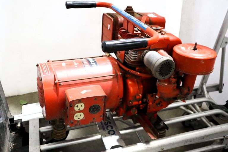 Homelite E3000-1A Generator - Bunting Online Auctions