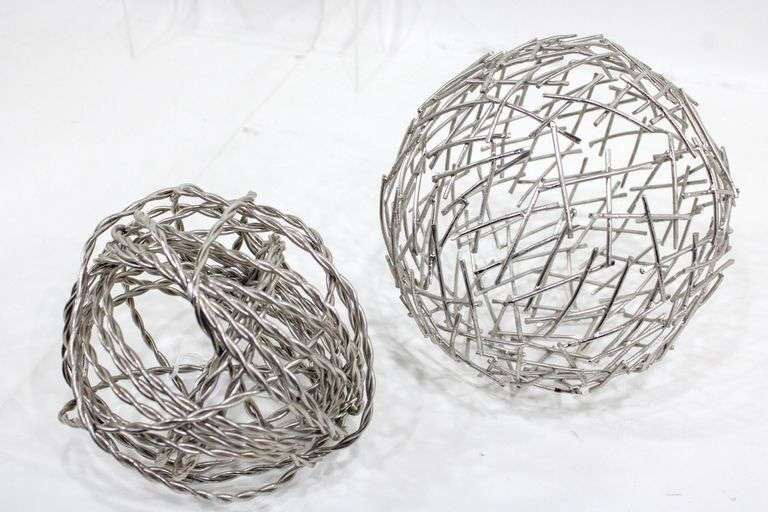Twisted Wire Decorative Balls - Bunting Online Auctions