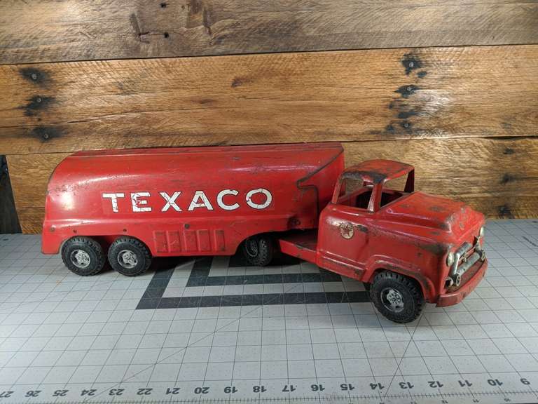 BUDDY-L RED TEXACO TANKER TRUCK TOY - Bid On Estates